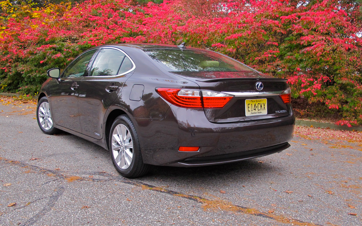 Driven: 2013 Lexus ES300h - Automobile Magazine