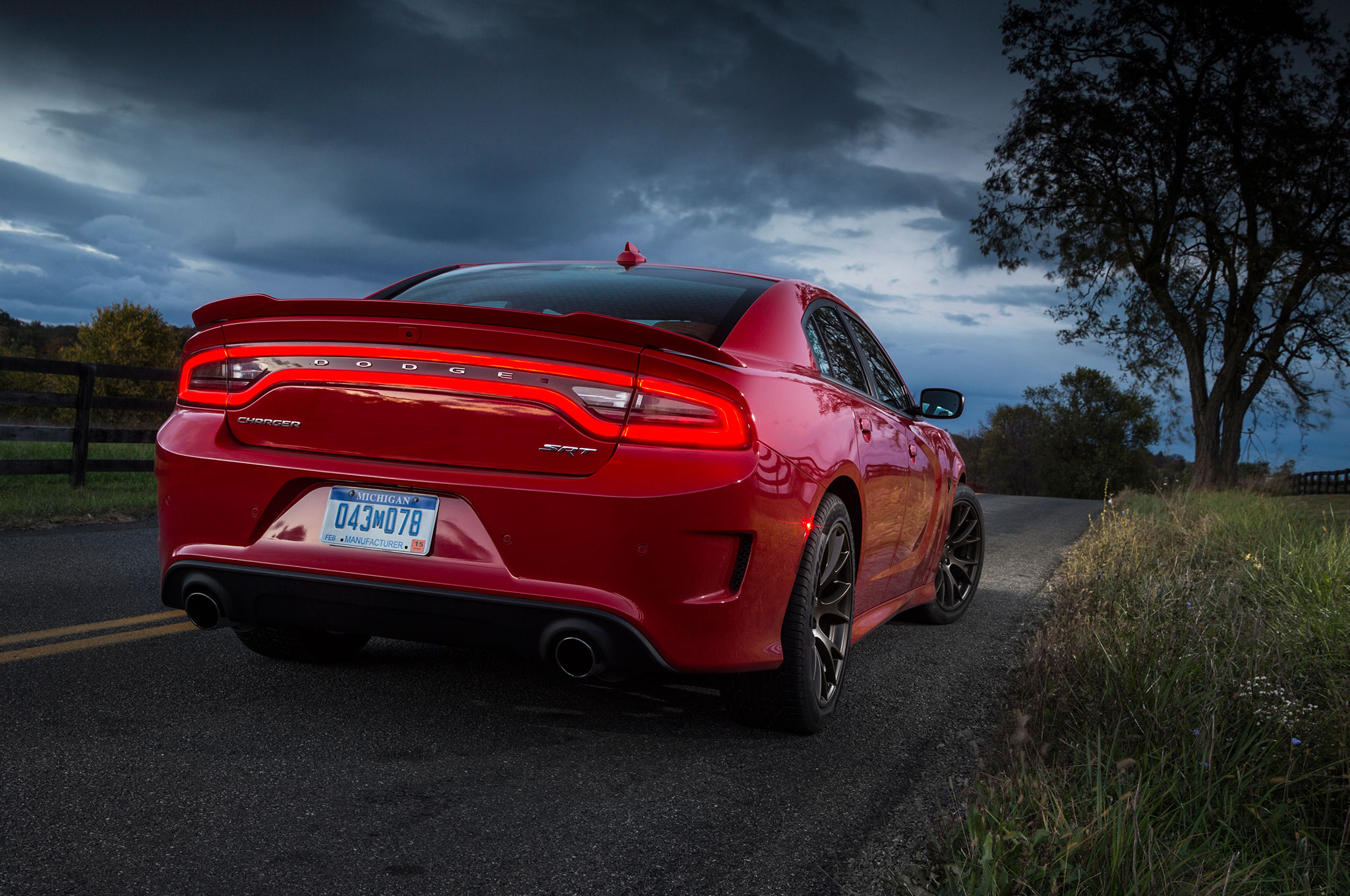 2015 Dodge Charger SRT Hellcat Review
