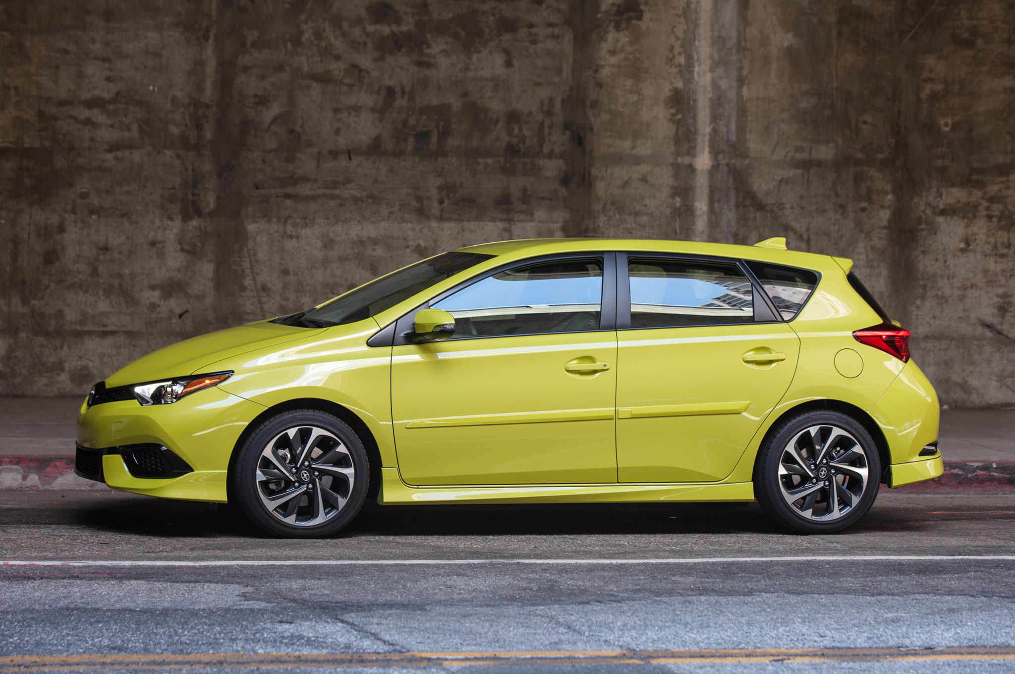 2016 Scion iM Review