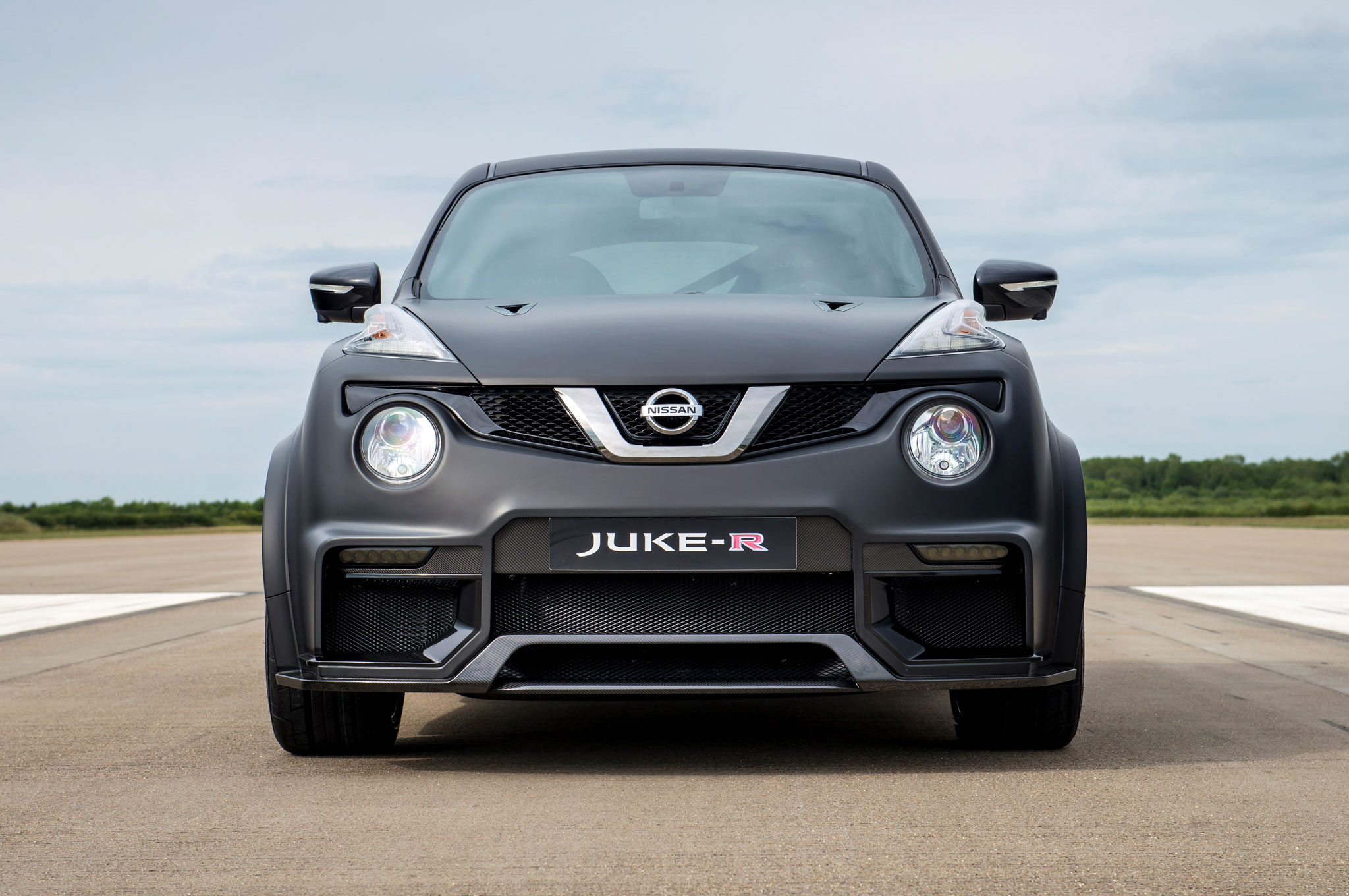 Nissan Juke-R 2.0 is a 600-HP Crossover from Hell