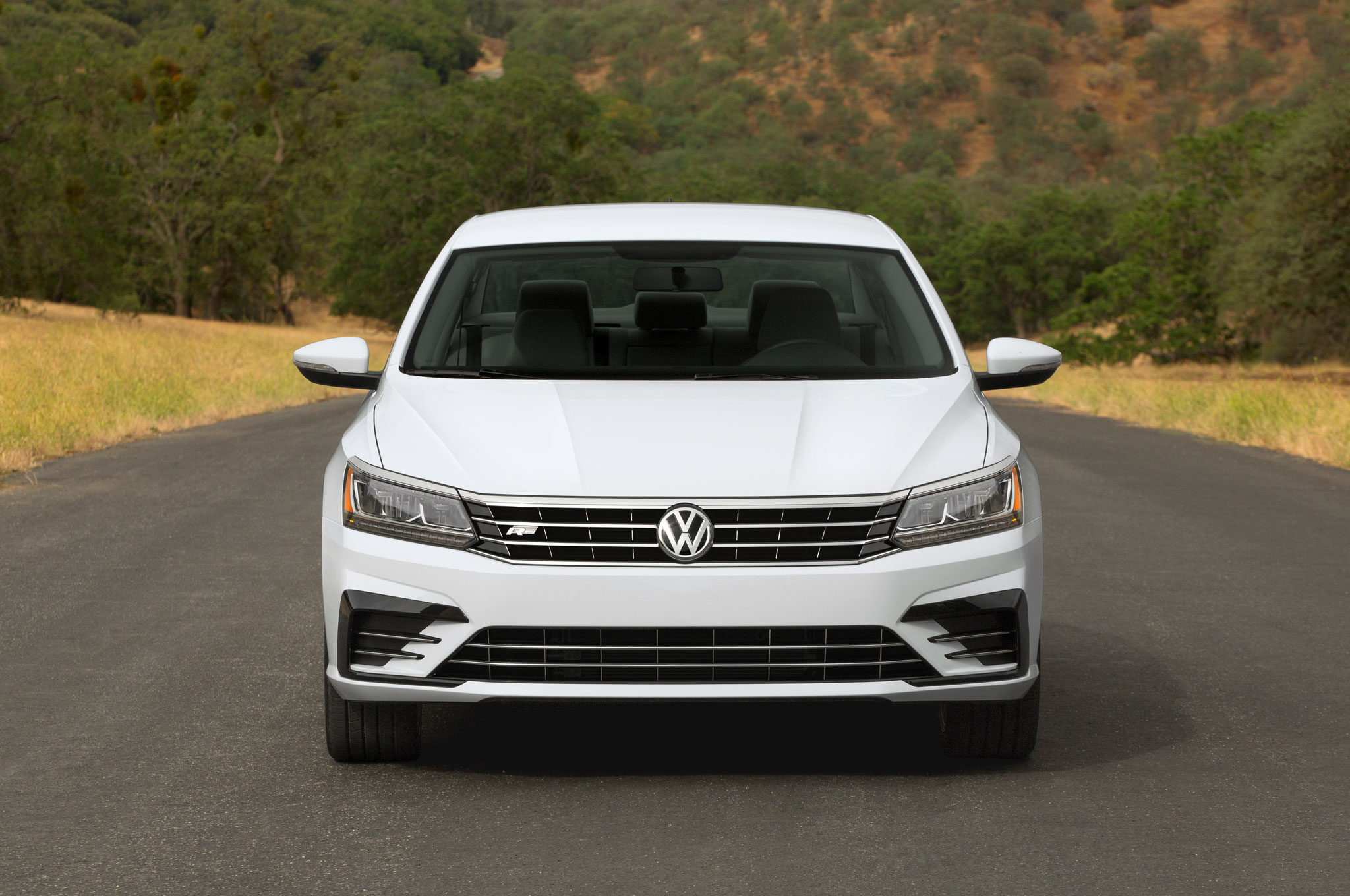 Volkswagen Passat GT Concept to Debut at 2016 Los Angeles Auto Show ...