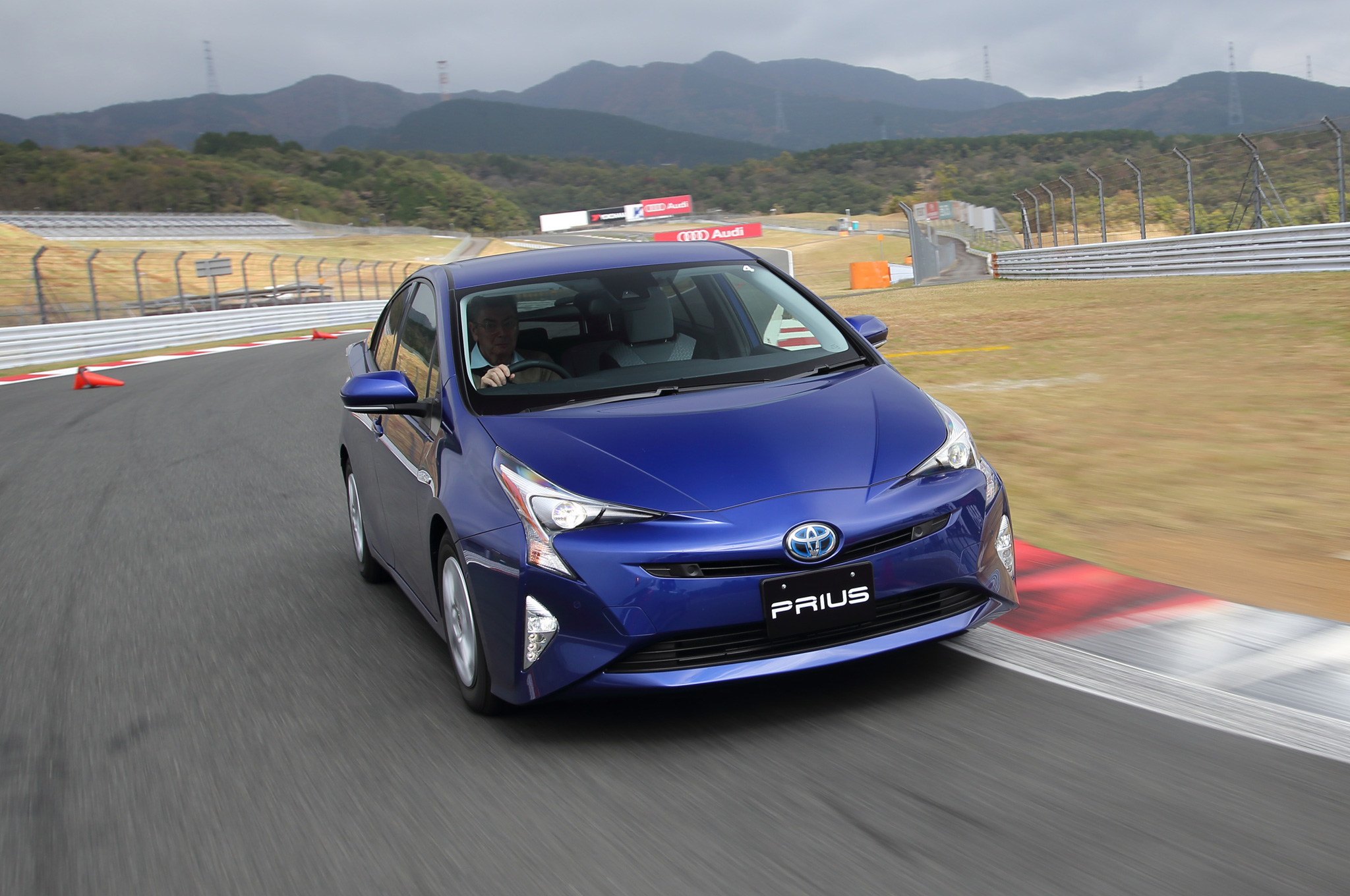 Driving the 2016 Toyota Prius on Fuji Speedway in Japan