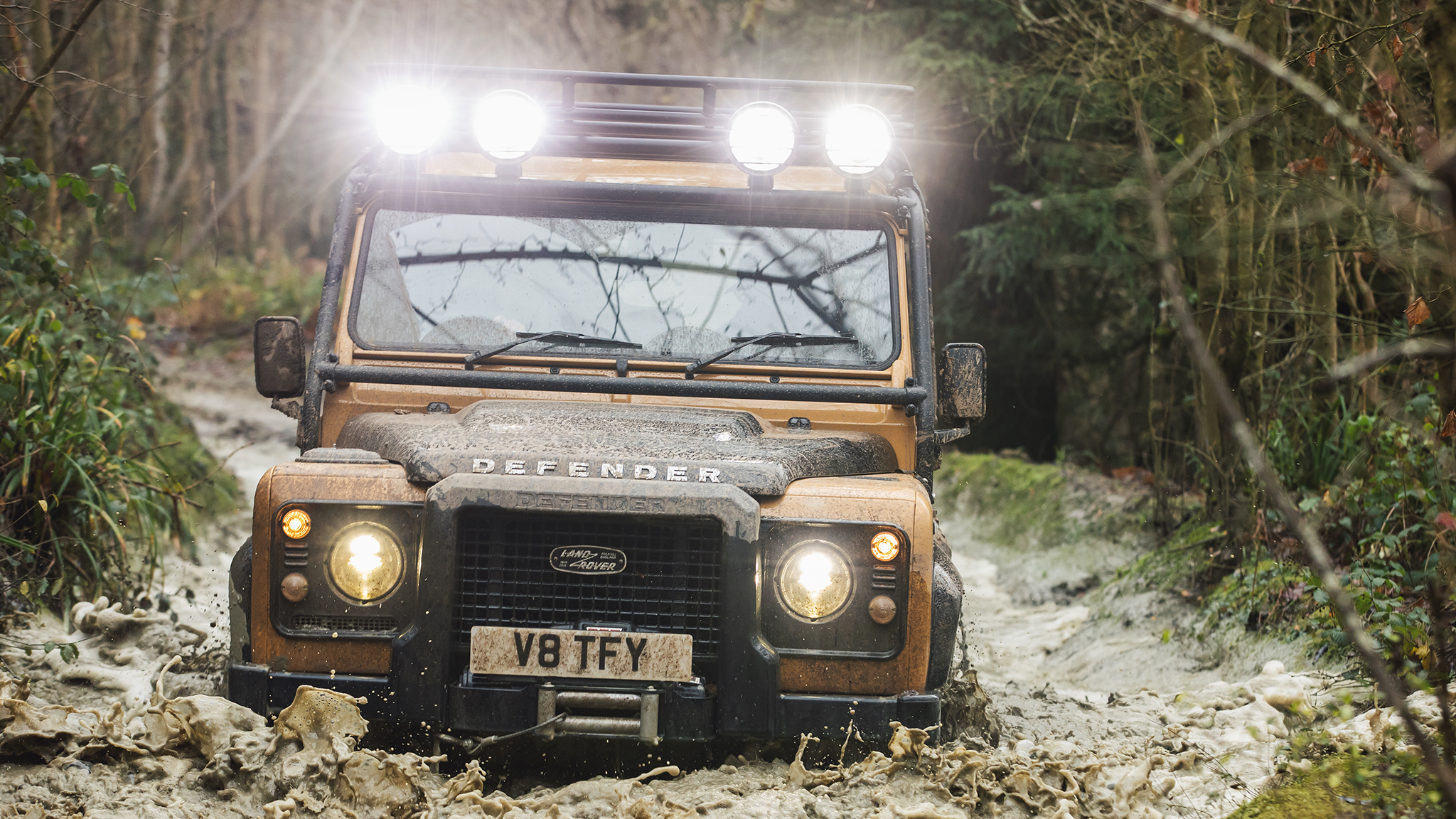 Land Rover Classic's Defender Works V-8 Trophy Is Old-School Cool